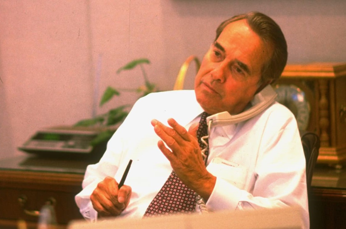 Powers Honors Senator Bob Dole, Longtime Champion of Disability Rights ...